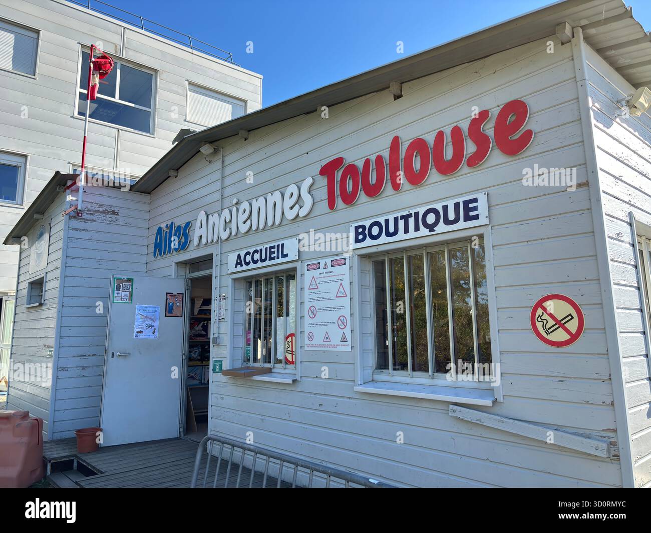 Historic aircraft restoration museum hi-res stock photography and ...