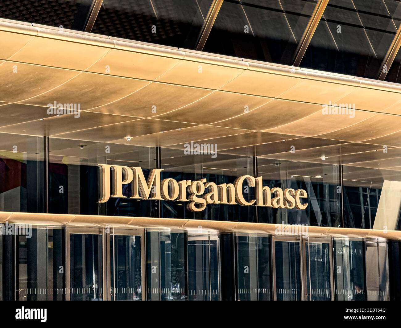 JPMorgan Chase Building, building exterior entrance detail, 270 Park ...