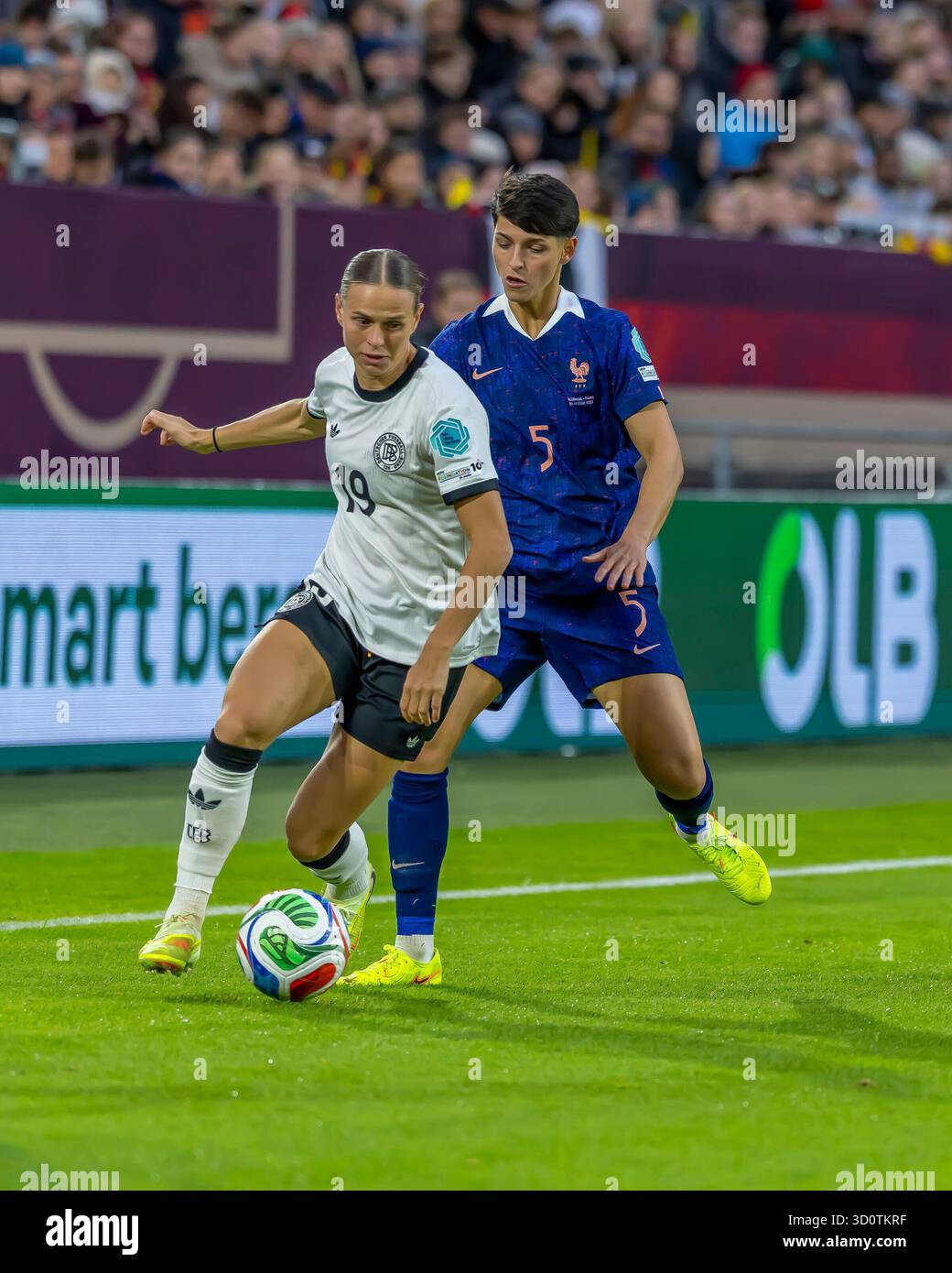 Düsseldorf, Deutschland 24. Oktober 2025: UEFA Nations League Women ...