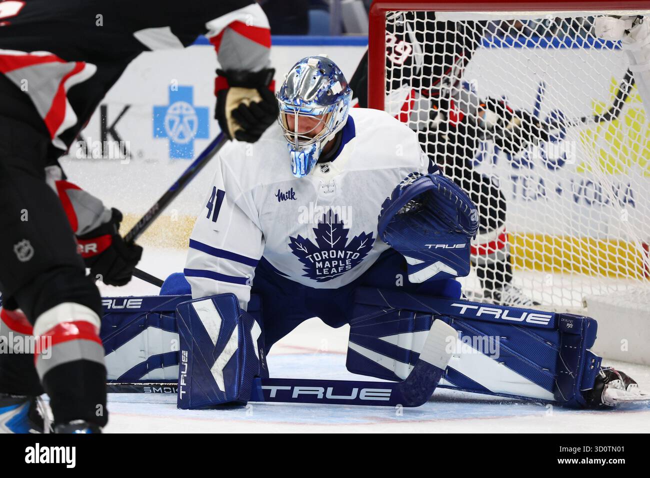 Toronto Maple Leafs goaltender Anthony Stolarz (41) makes a save in ...