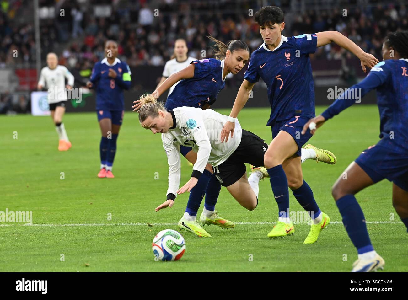 Franziska KETT (GER) versus Maelle LAKRAR (FRA) and Elisa DE ALMEIDA ...