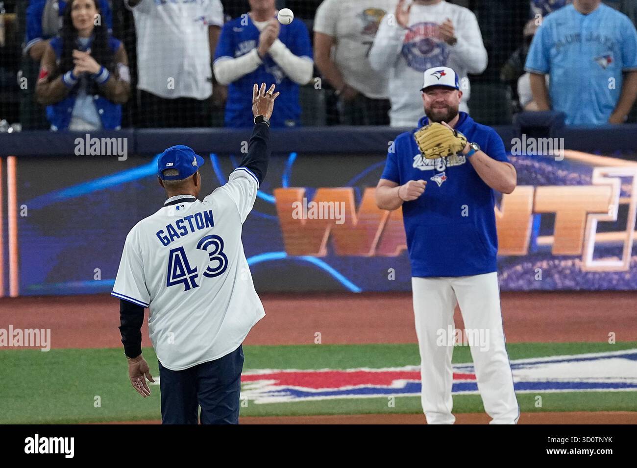 Former Toronto Blue Jays player Cito Gaston throws out the ceremonial ...