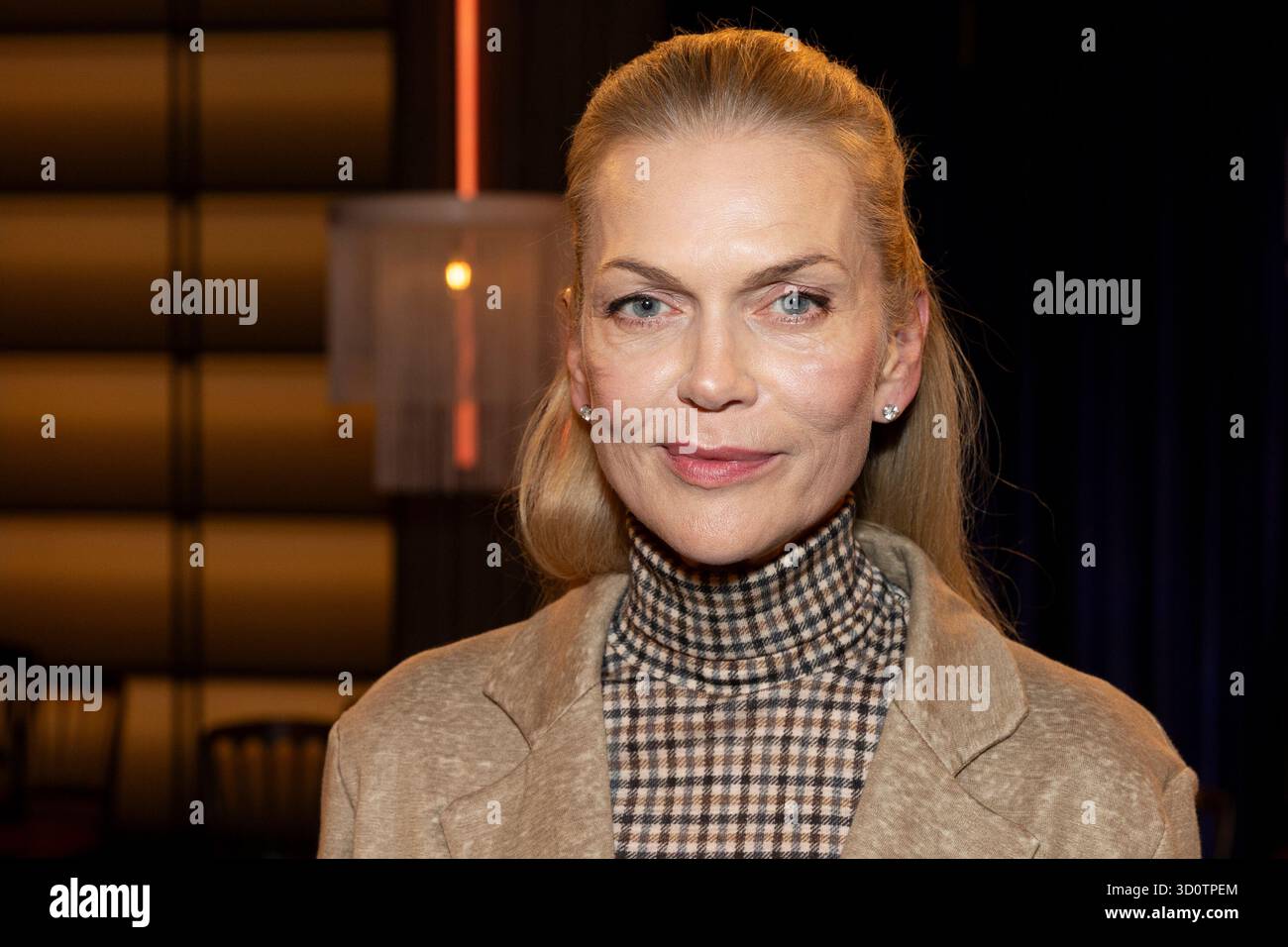 Musician, actress Anna LOOS (middle), portrait, friendly, guest on the ...