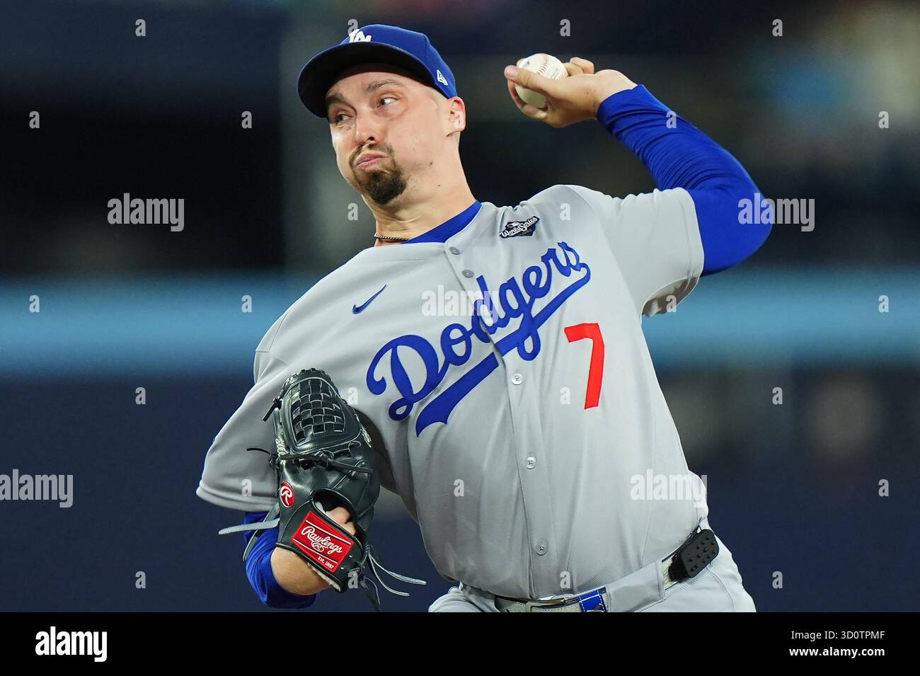 Los Angeles Dodgers pitcher Blake Snell (7) delivers a pitch against ...