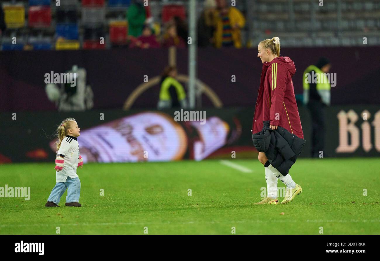 Lea Schueller of Germany celebrates after the Women s Nations League ...