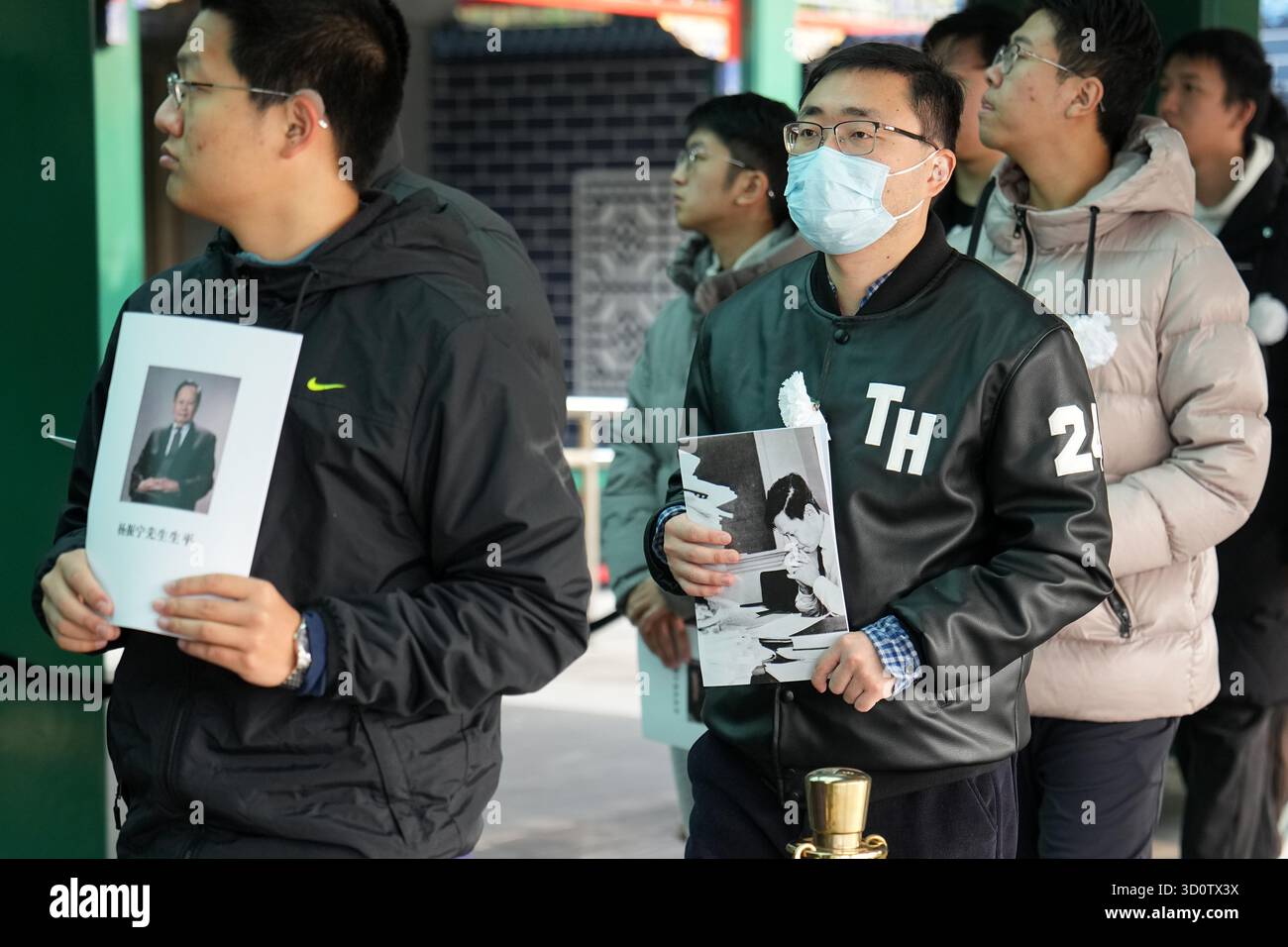 Beijing, China. 24th Oct, 2025. People wait in line to pay their final ...