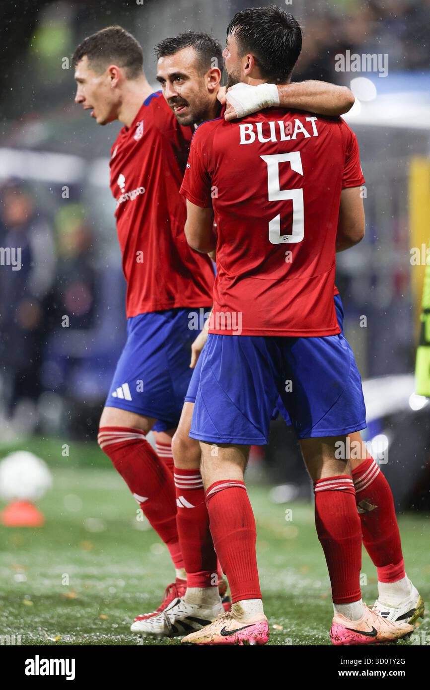 Bogdan Racovitan of Rakow Czestochowa (L), Stratos Svarnas of Rakow ...