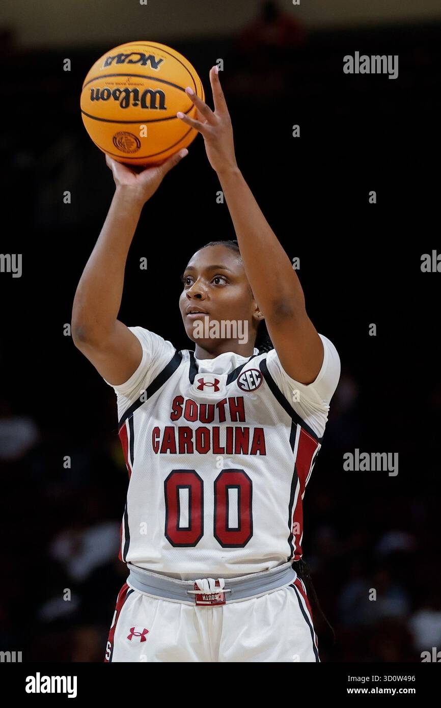 South Carolina guard Ta'Niya Latson shoots during the second half of an ...