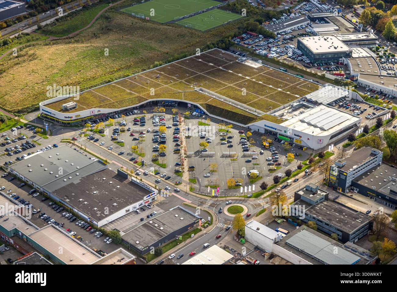 Luftbild, Kronenberg Center Einkaufszentrum mit Kaufland Supermarkt und ...