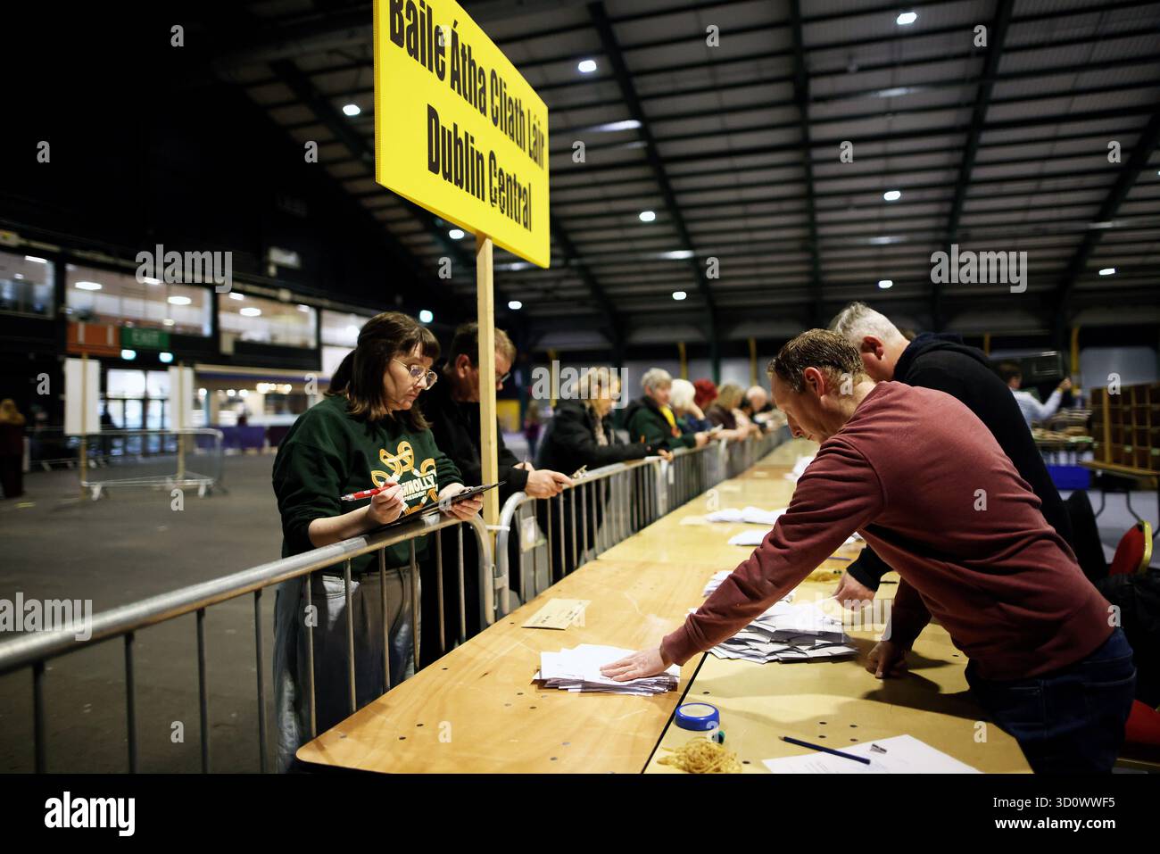 Counting gets under way after Friday's voting in the Irish presidential ...