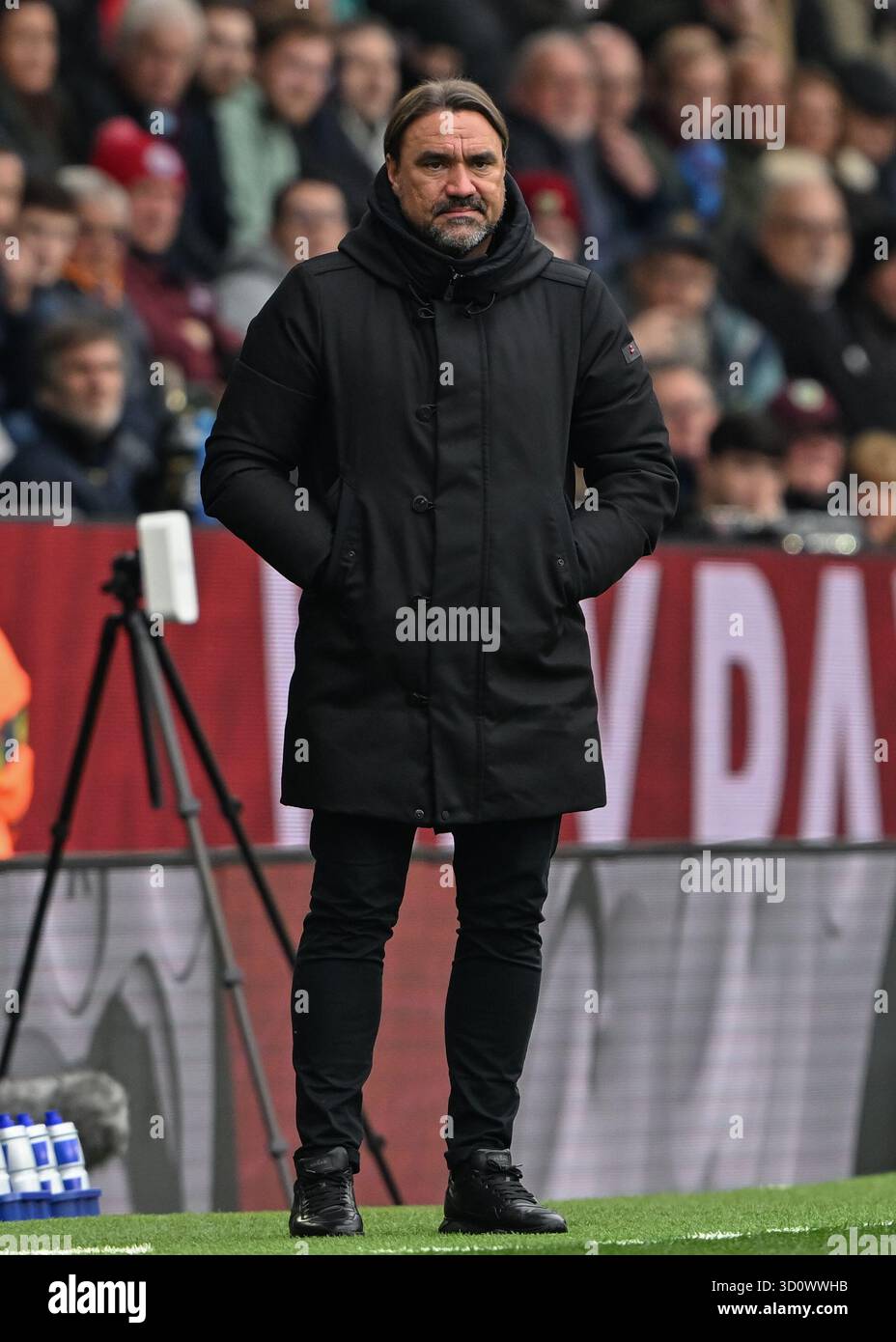 Leeds United manager Daniel Farke during the Premier League match at ...