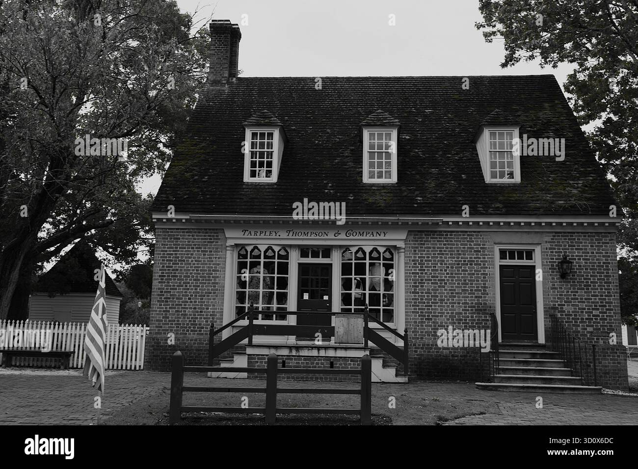 Retail shops and display windows in Colonial Williamsburg Stock Photo ...