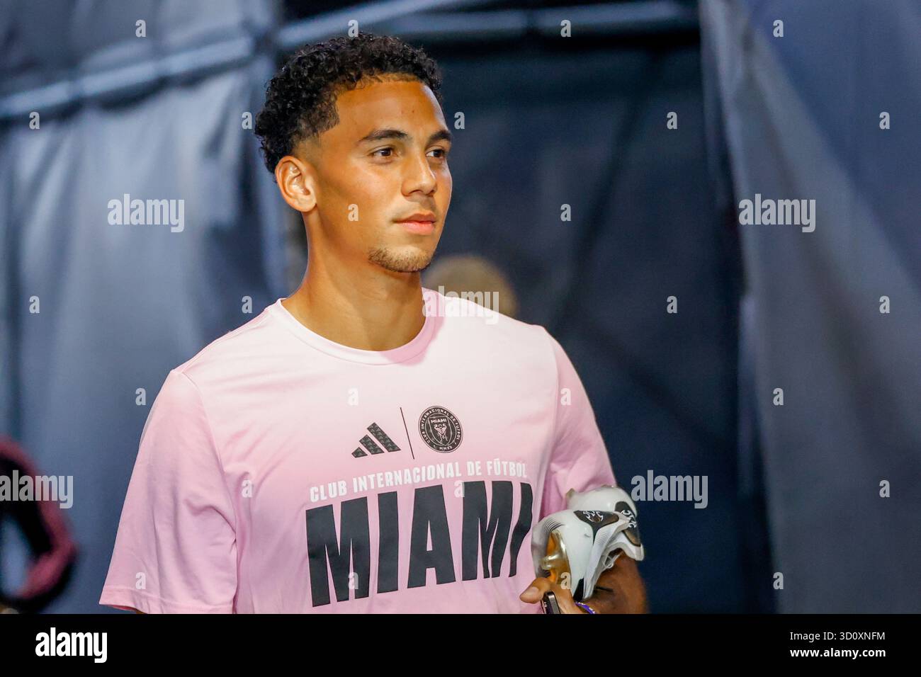 FT. LAUDERDALE, FL - OCTOBER 24: Inter Miami defender Ian Fray (17 ...