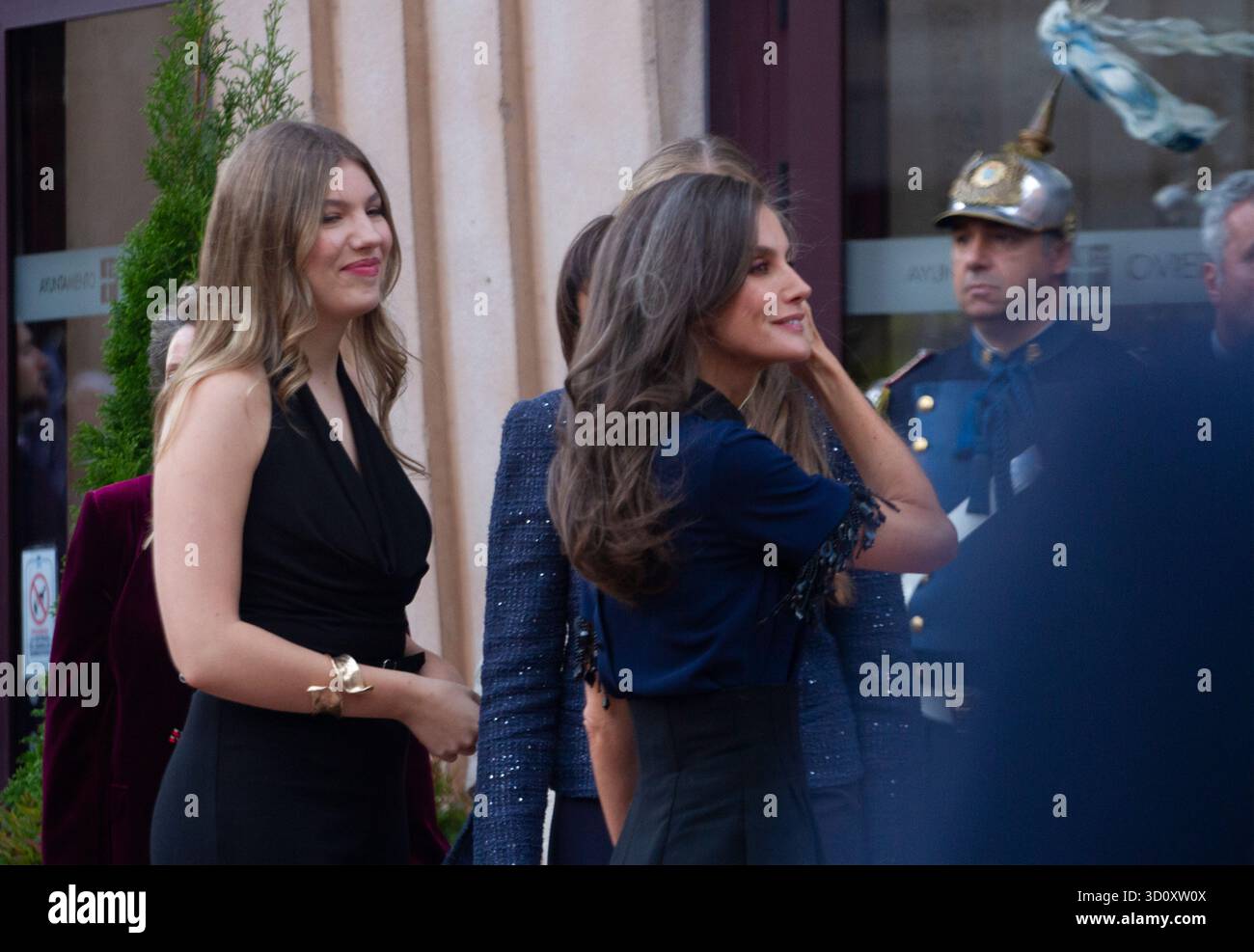 The Spanish Royal family arrives in Oviedo, and tennis player Serena ...