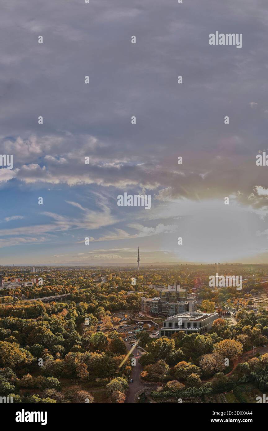 Hannover von oben im Herbst, 24.10.2025 *** Hanover from above in fall ...