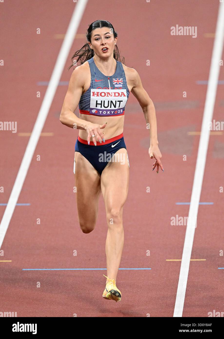 Amy Hunt of Great Britain & NI competing in the women’s 100m heat 5 at ...