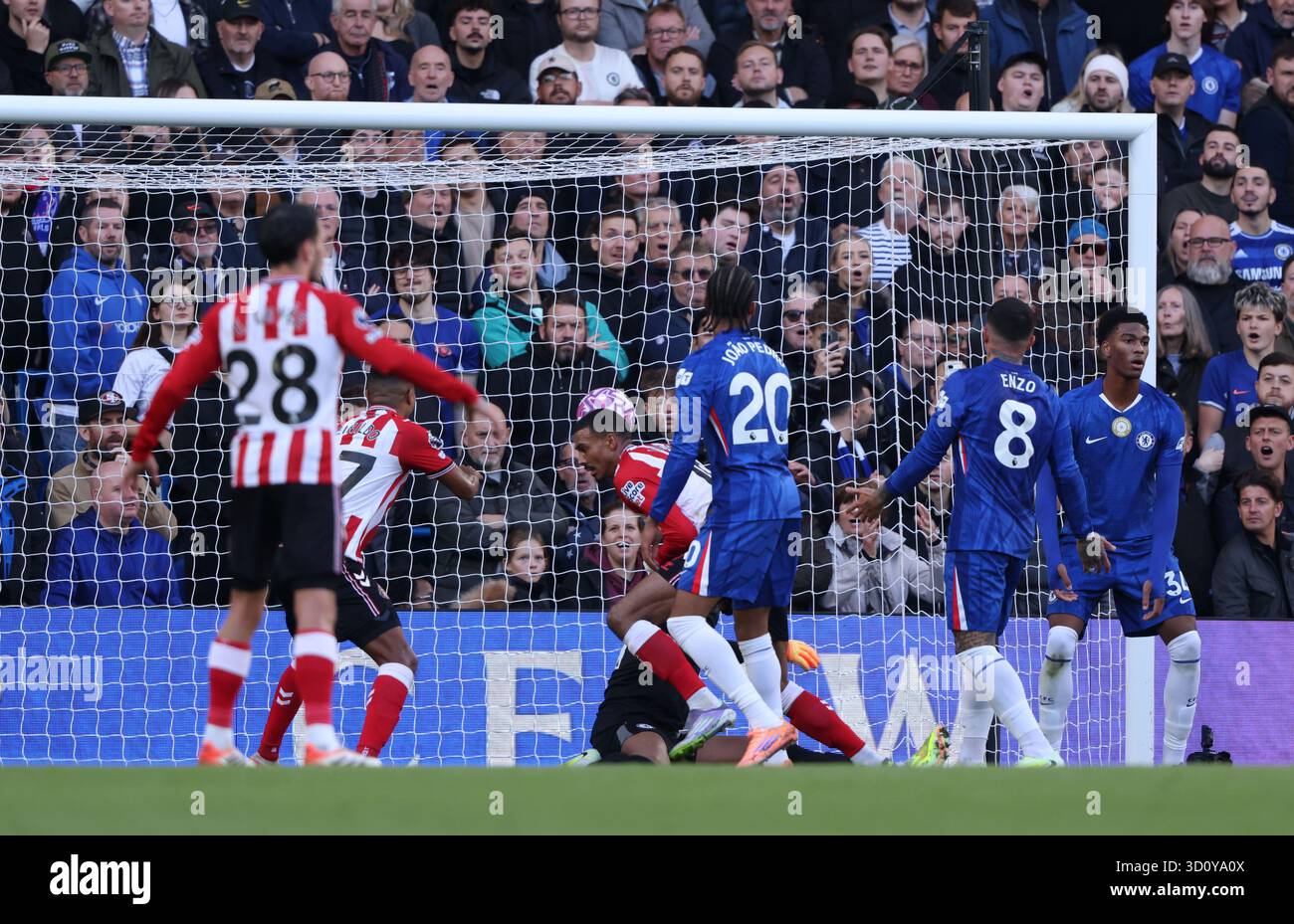 Wilson Isidor (S) celebrates scoring the first Sunderland goal (1-1) at ...