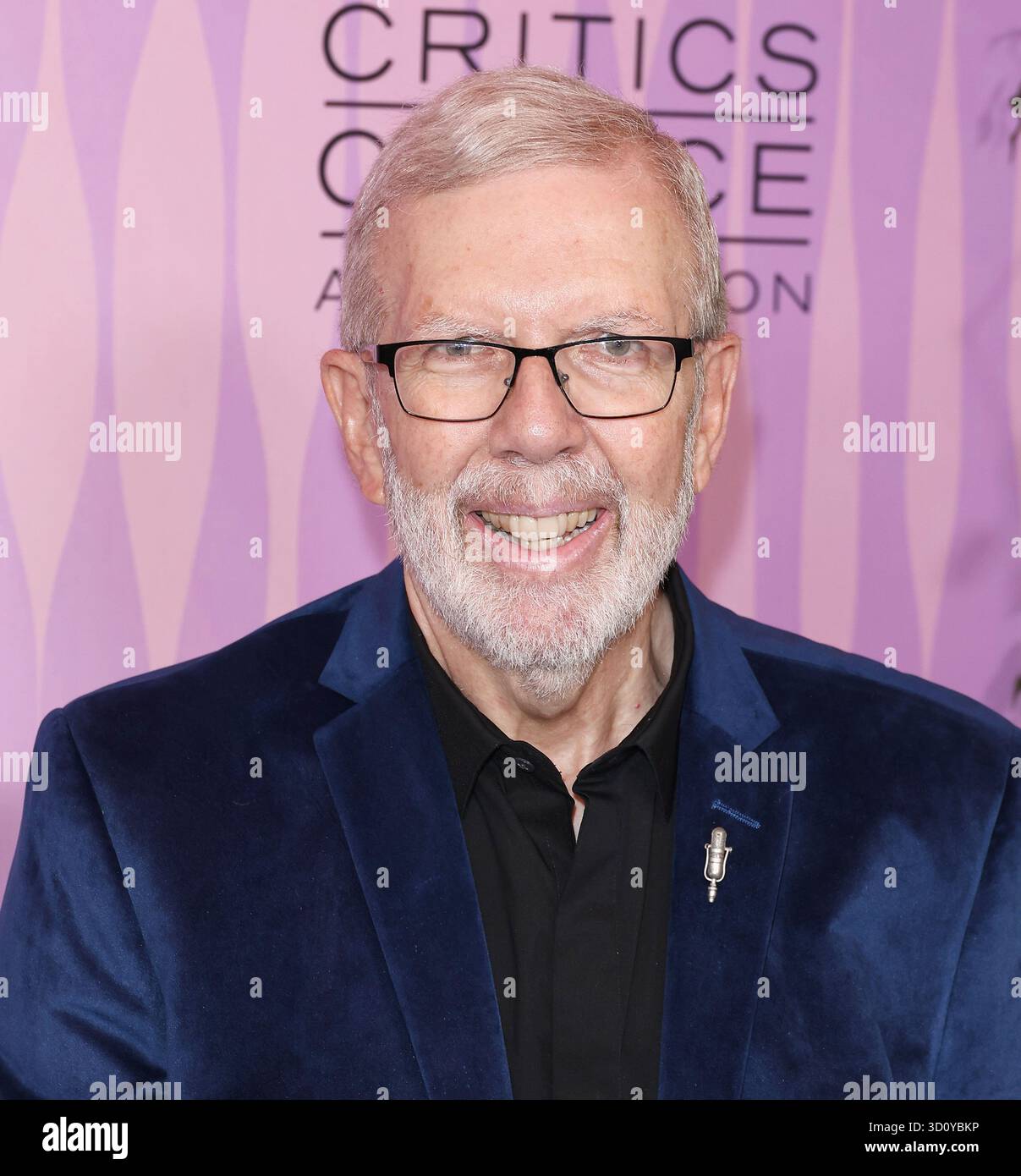Leonard Maltin arrives at The Critics Choice Associations 5th annual ...