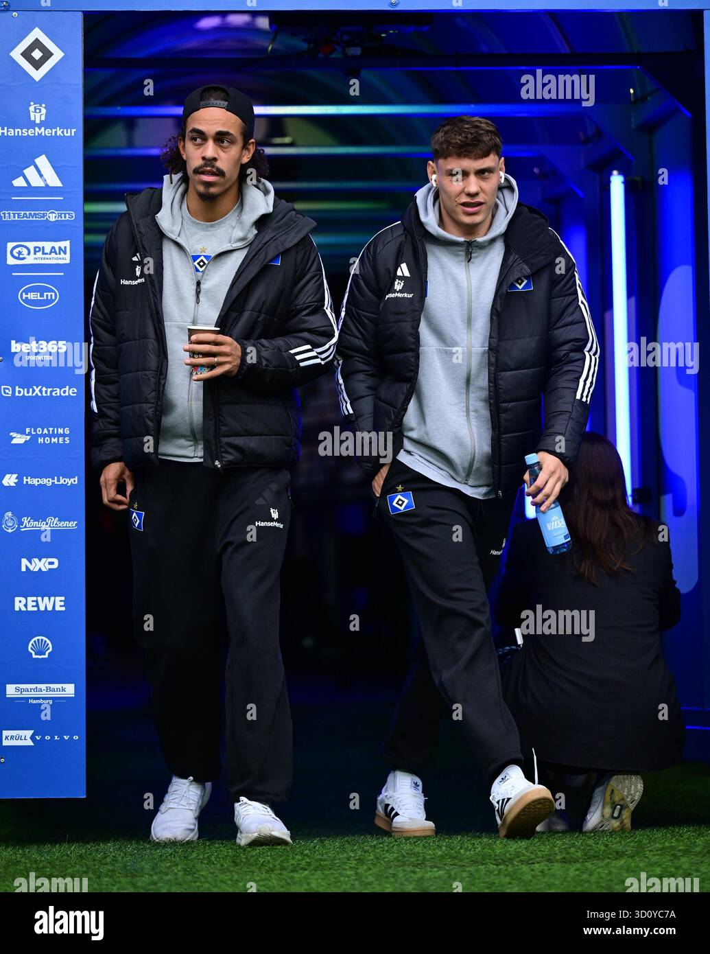 l. Yussuf Poulsen, Nicolai Remberg (HSV Hamburg) Hamburg, October 25 ...