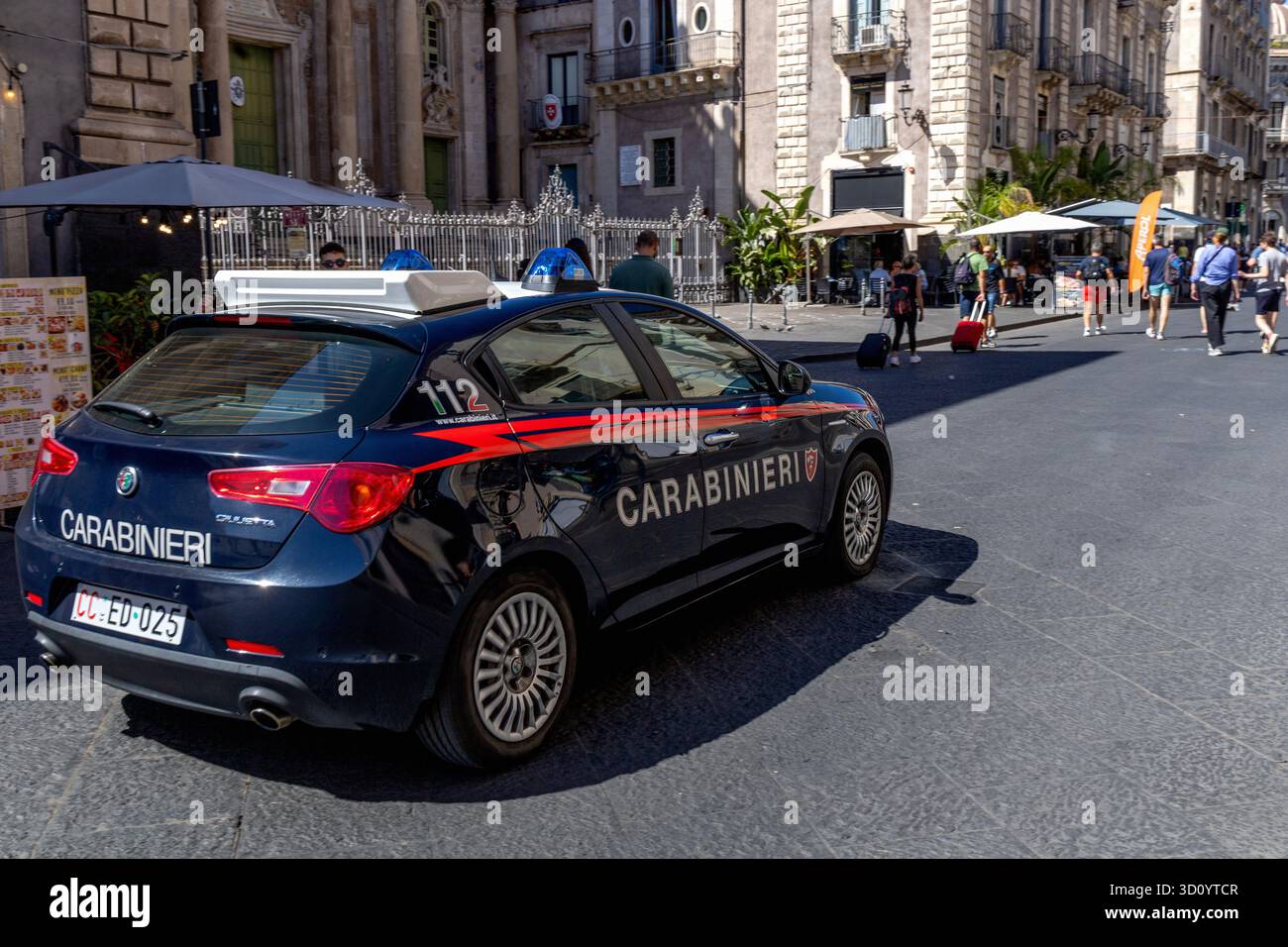 Carabinieri vehicle catania hi-res stock photography and images - Alamy