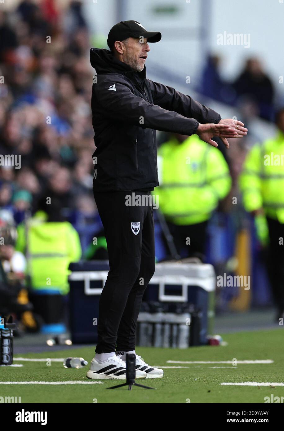 Sheffield wednesday v oxford, 2025 hi-res stock photography and images ...