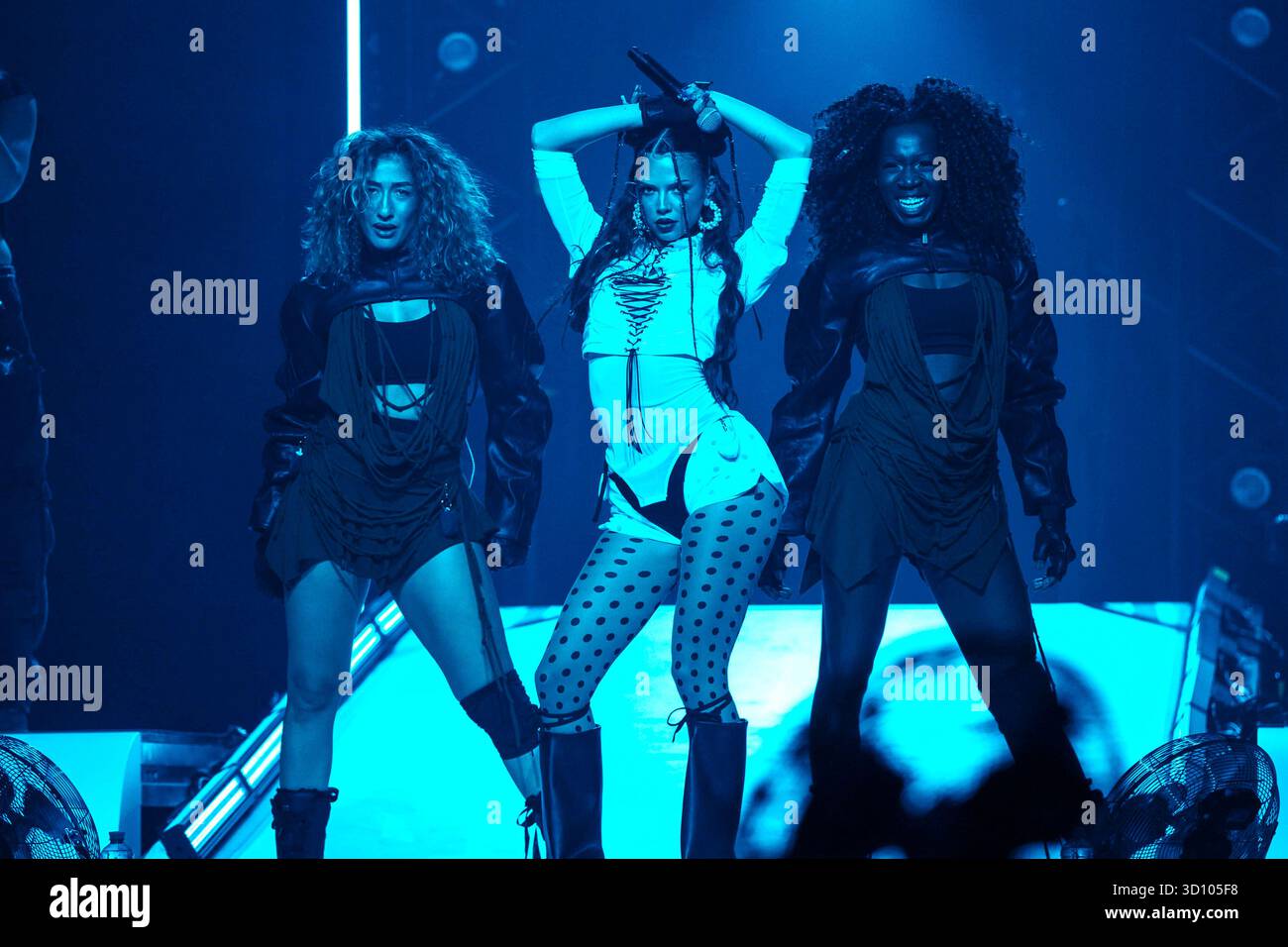 Nina Chuba live beim Auftakt ihrer Arena Tour 2025 in der Messehalle ...