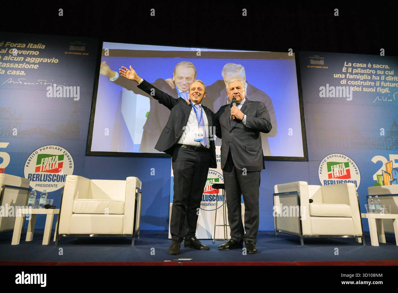 Turin's Carignano Theater, Forza Italia's conference on "House Assembly ...