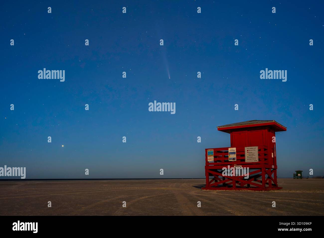Comet Tsuchinshan-ATLAS (C/2023 A3) over the Iconic Red Lifeguard ...