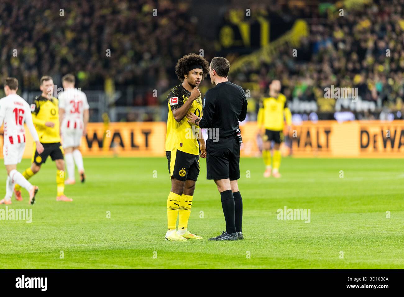 DORTMUND, GERMANY - OCTOBER 25: Karim Adeyemi (Borussia Dortmund, 27 ...