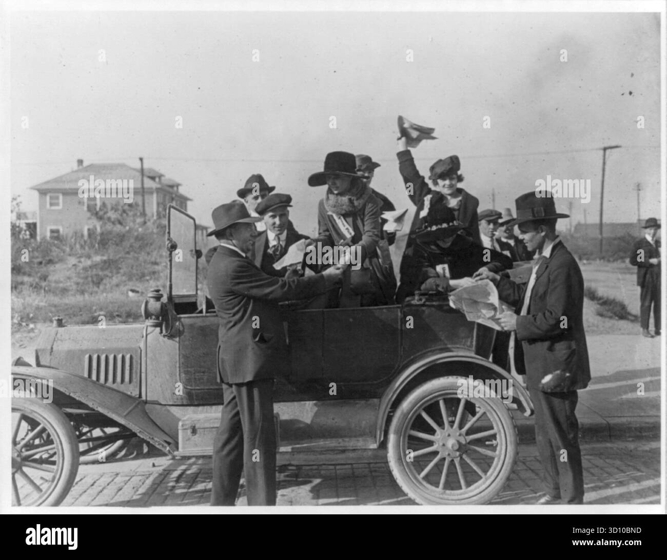 Women steel workers on picket duty on steel mill property, 1919 - The ...
