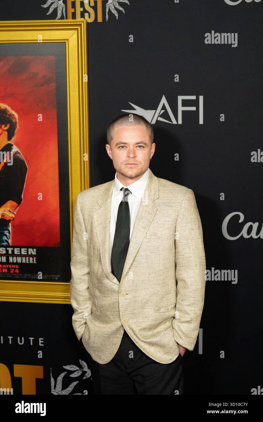 Harrison Sloan Gilbertson arrives on the red carpet of Springsteen ...