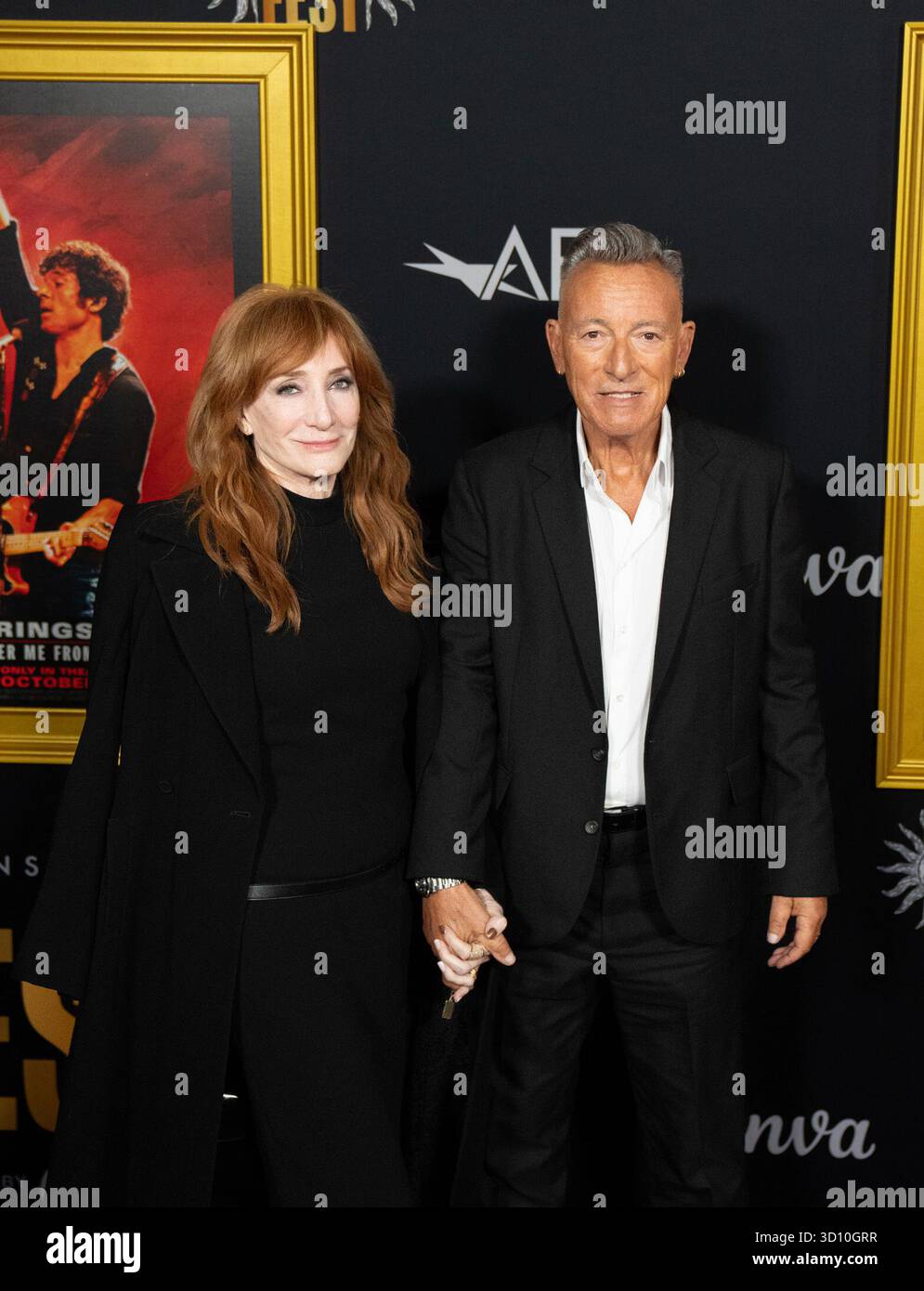 Bruce Springsteen and Patti Scialfa arrive on the red carpet of ...