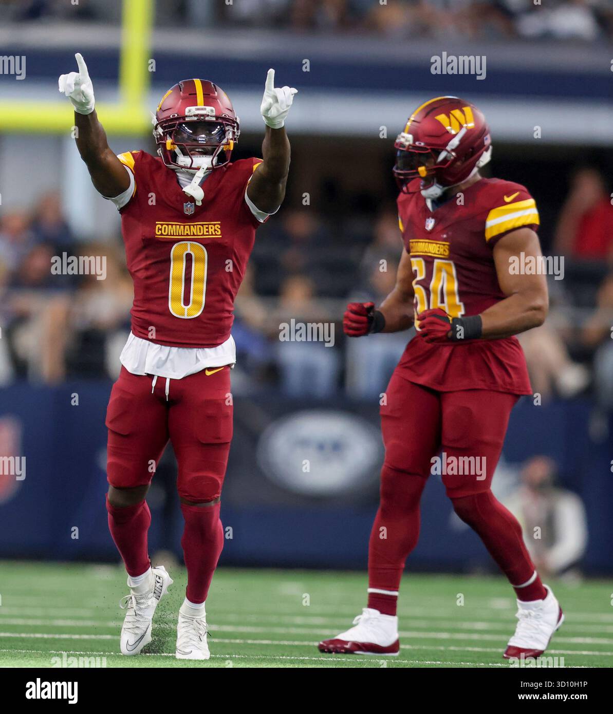 Washington Commanders defenders Mike Sainristil (0) and Bobby Wagner ...