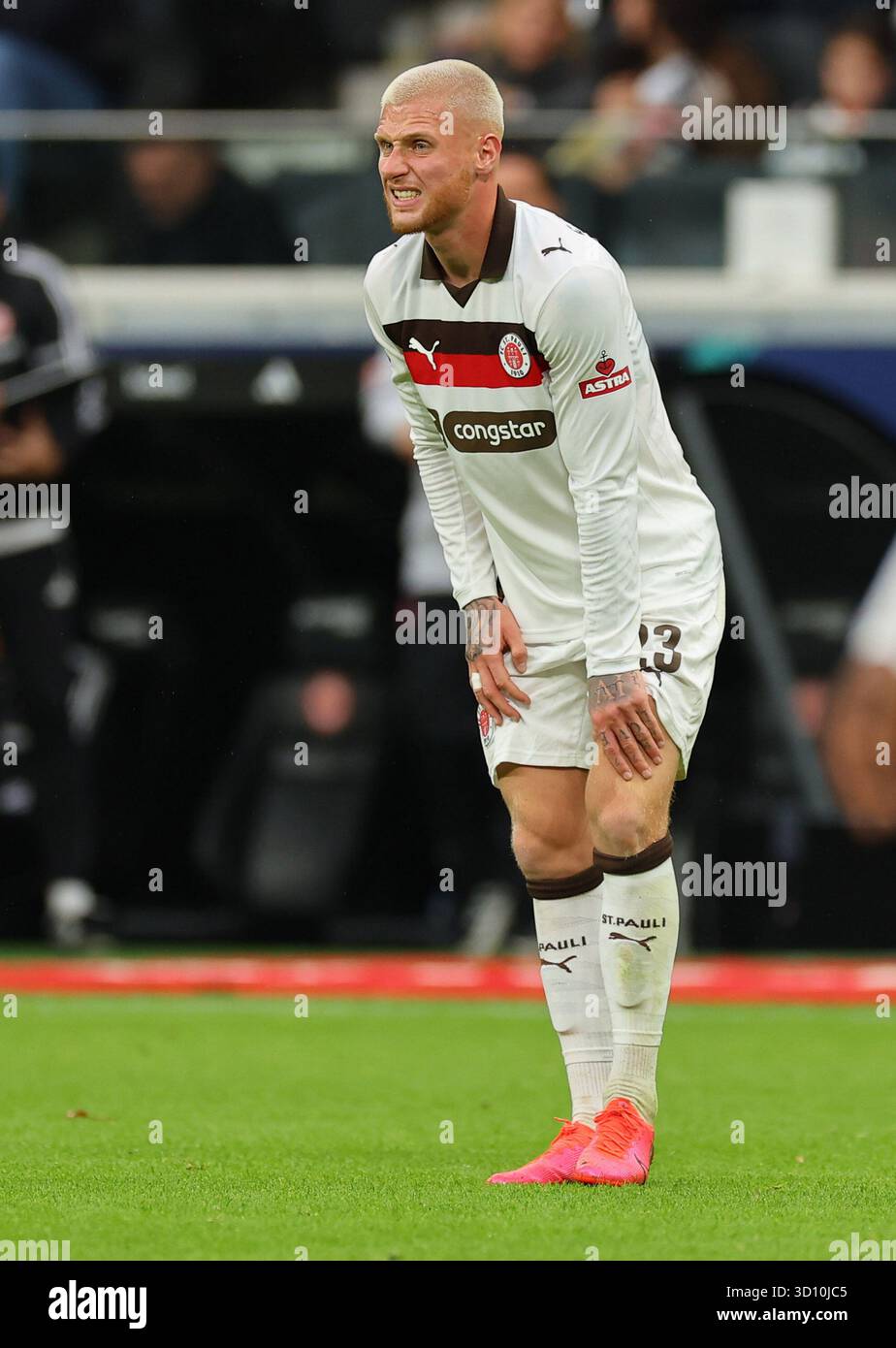 Louis Oppie (St. Pauli) Frankfurt, October 25, 2025, Football ...
