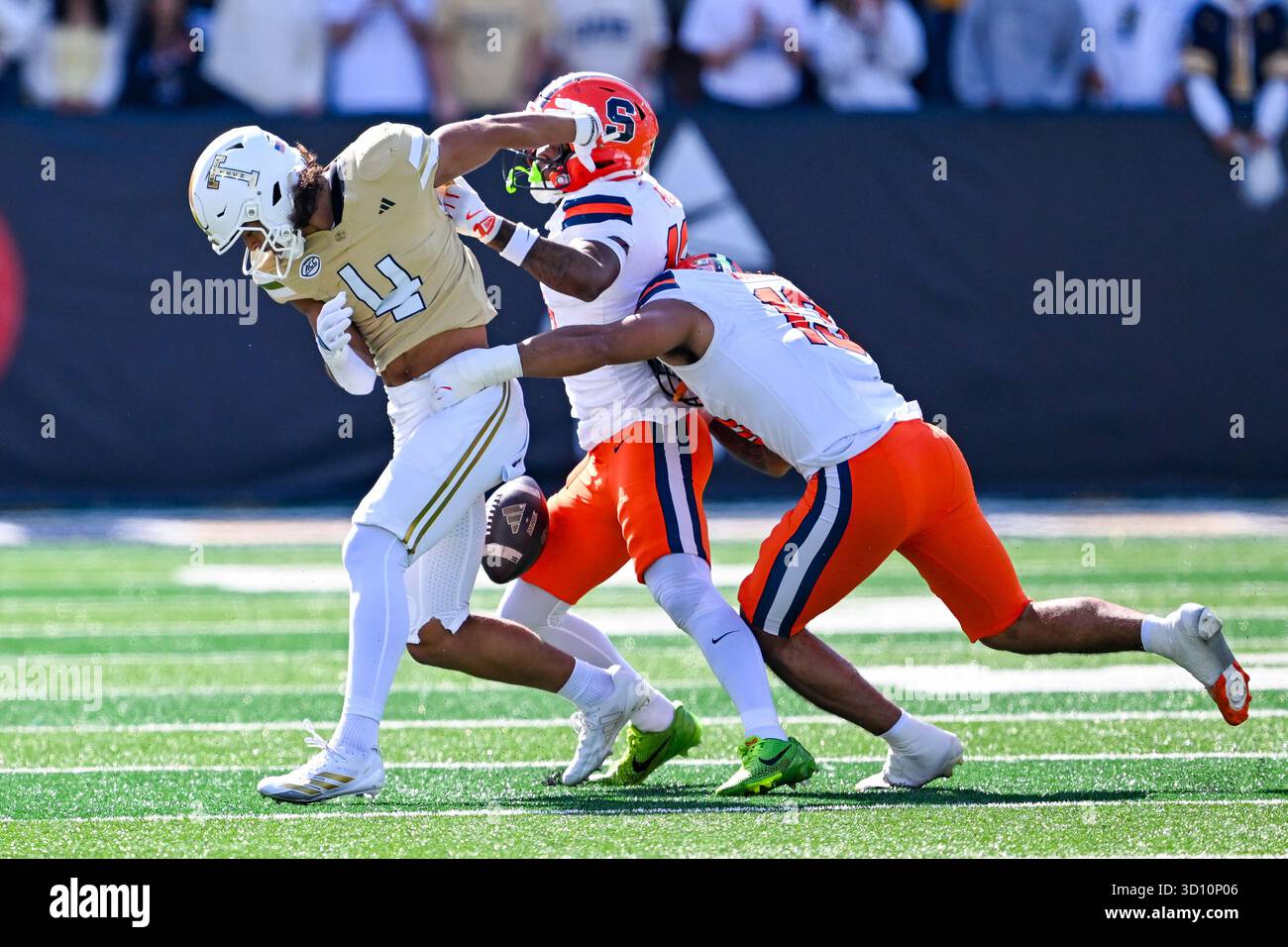 ATLANTA, GA - OCTOBER 25: Georgia Tech wide receiver Isiah Canion (4 ...