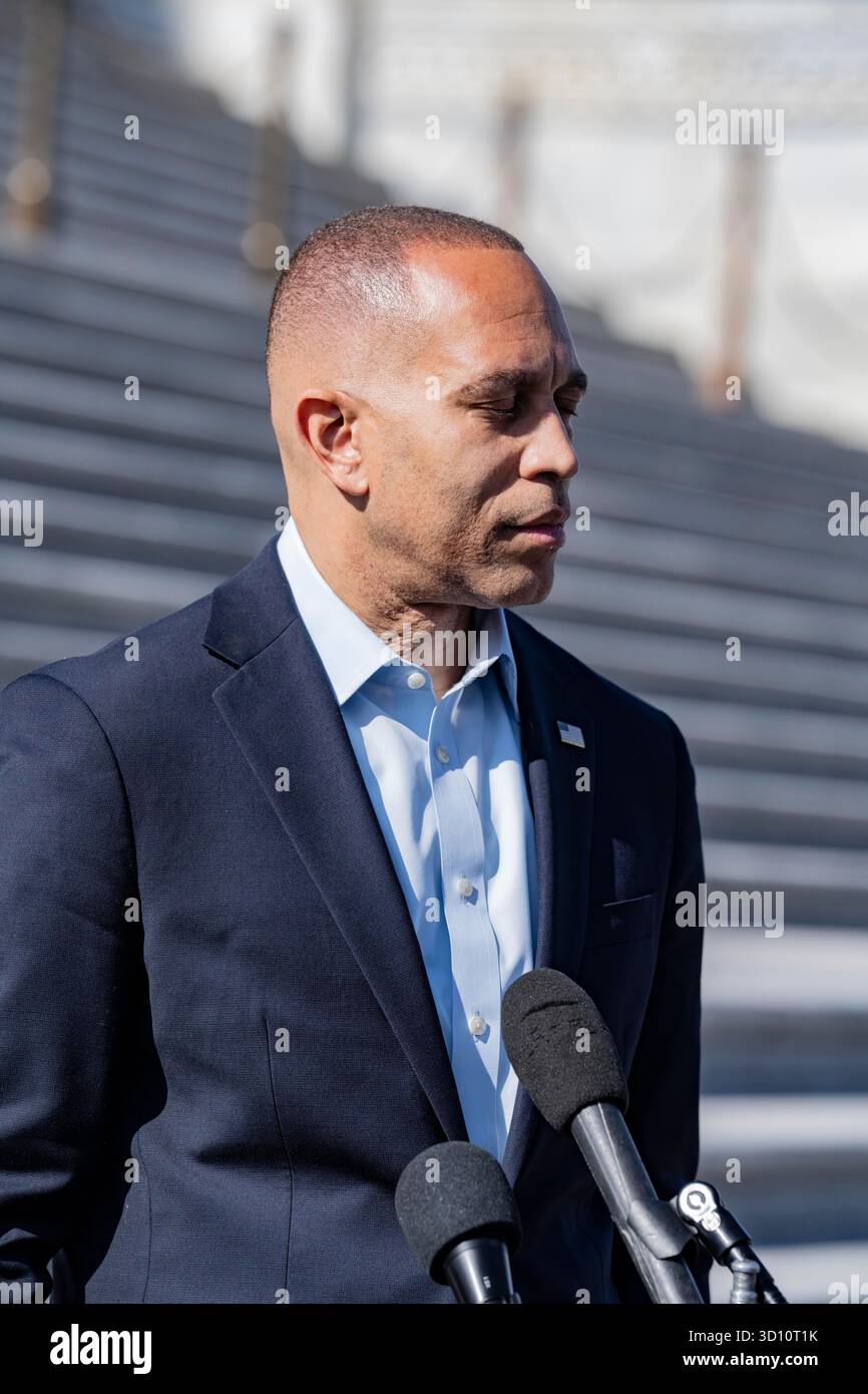 United States House Minority Leader Hakeem Jeffries (Democrat of New ...