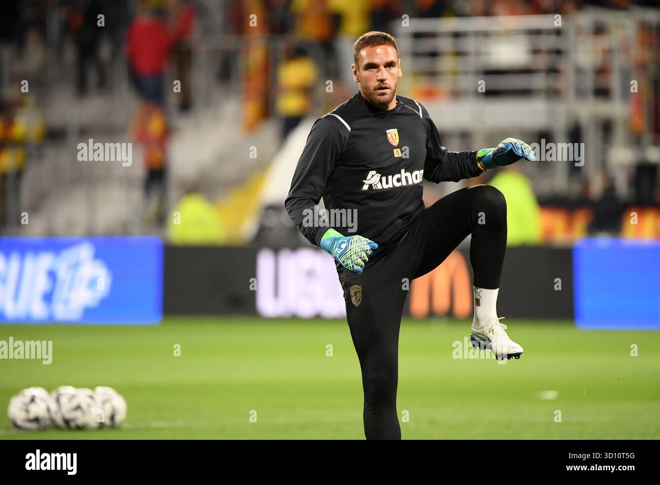 01 Regis GURTNER (rcl) during the Ligue 1 McDonald's match between Lens ...