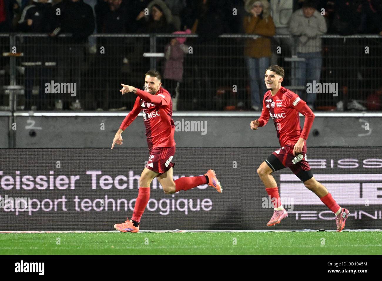 33 Quentin PARIS (fca) - 28 Antoine LAROSE (fca) during the Ligue 2 BKT ...