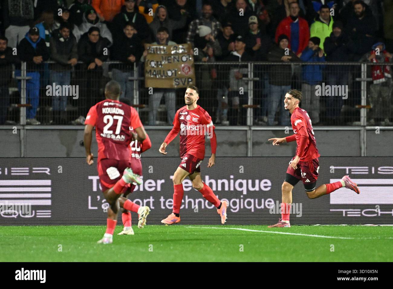 33 Quentin PARIS (fca) - 28 Antoine LAROSE (fca) during the Ligue 2 BKT ...