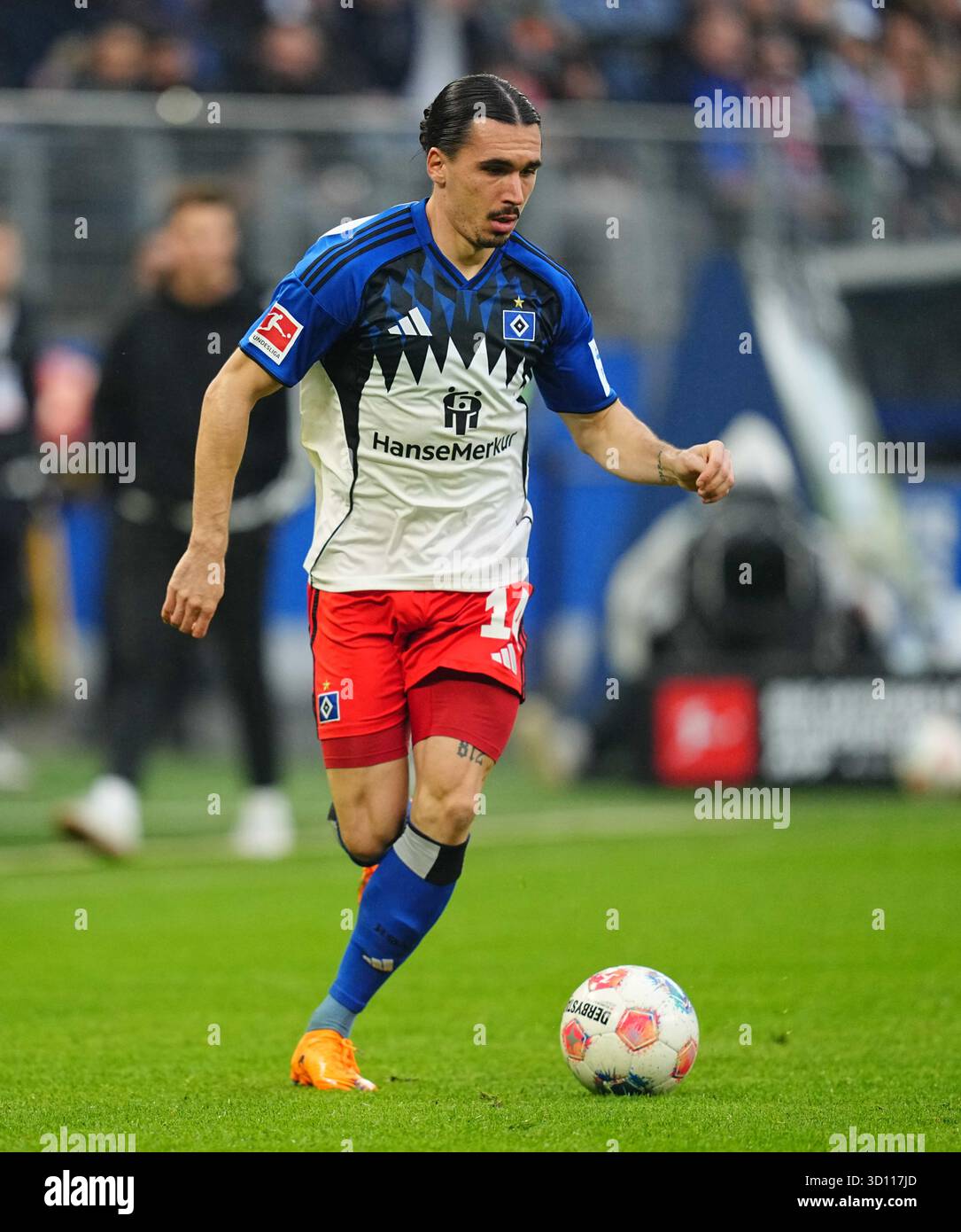 October 25 2025: /Rayan Philippe of Hamburger SV controls the ball ...