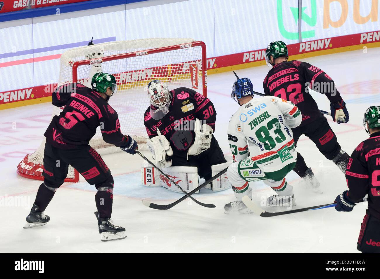 25.10.2025, Uber-Arena, Berlin, DEU, DEL, 1.EBL, Eisbaeren vs. Augsburg ...