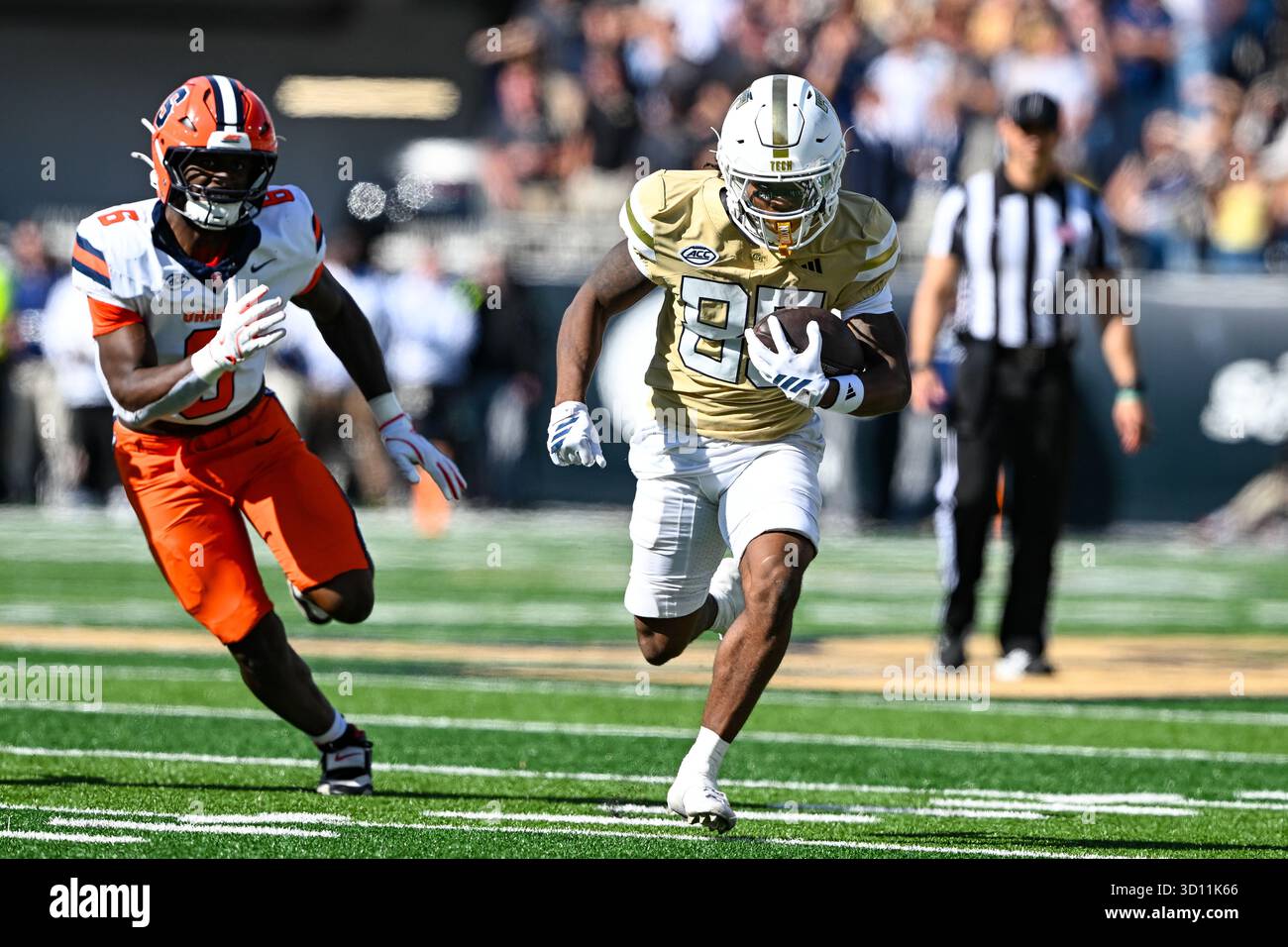 ATLANTA, GA - OCTOBER 25: Georgia Tech wide receiver Jordan Allen (85 ...