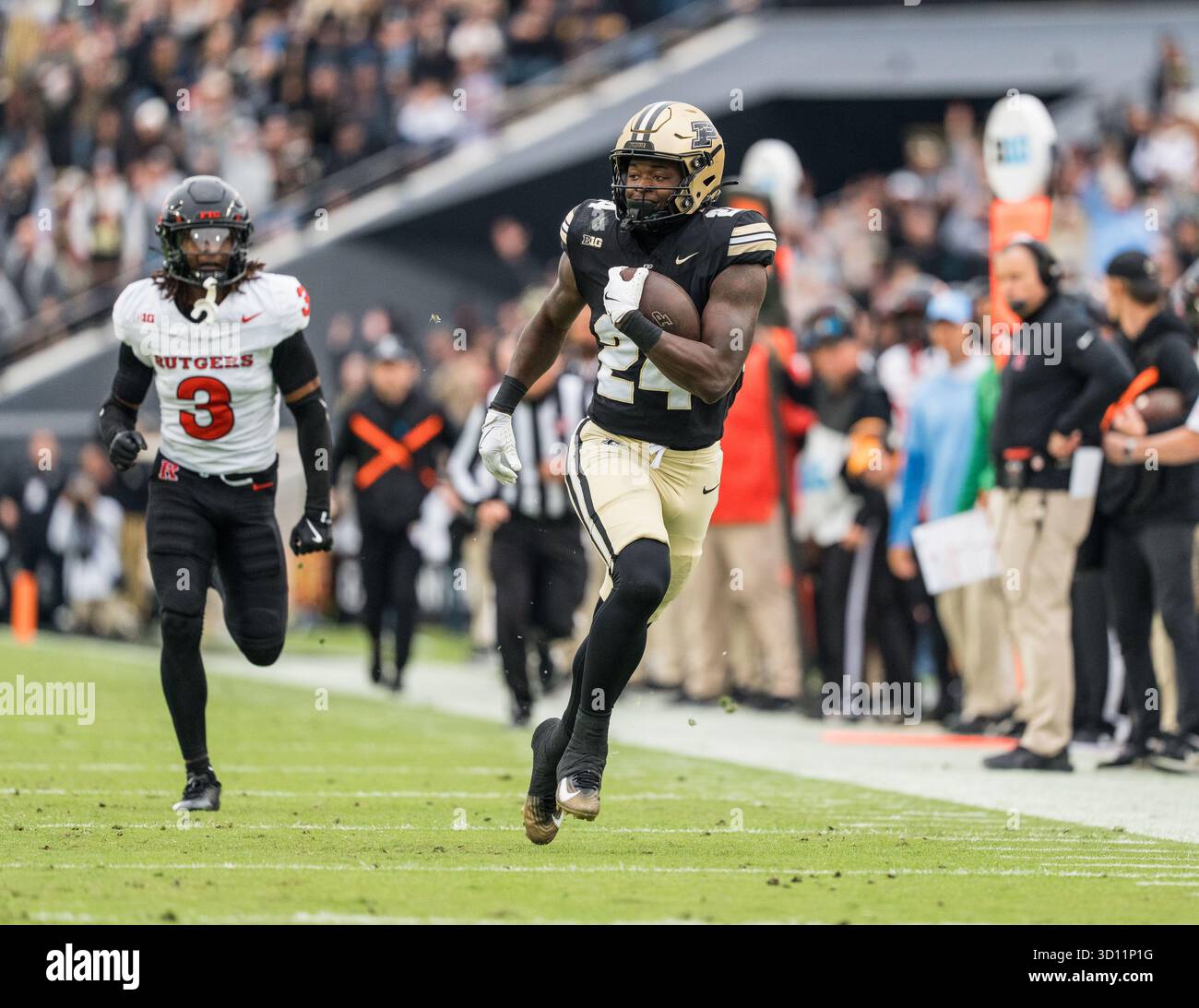 West Lafayette, Indiana, USA. 25th Oct, 2025. Purdue running back ...