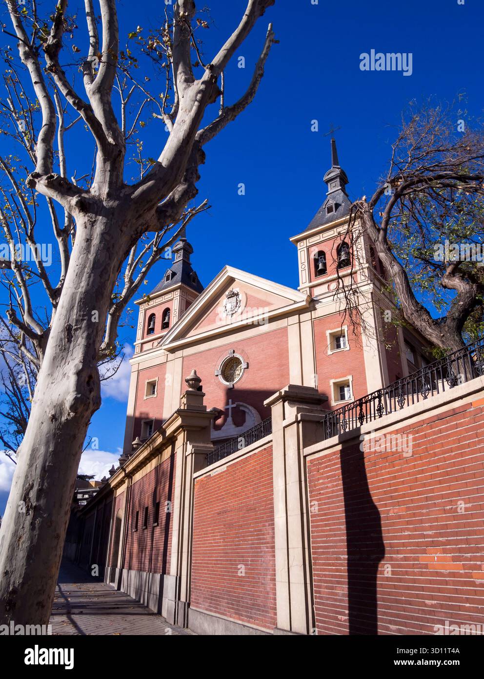 Real basilica de nuestra hi-res stock photography and images - Alamy