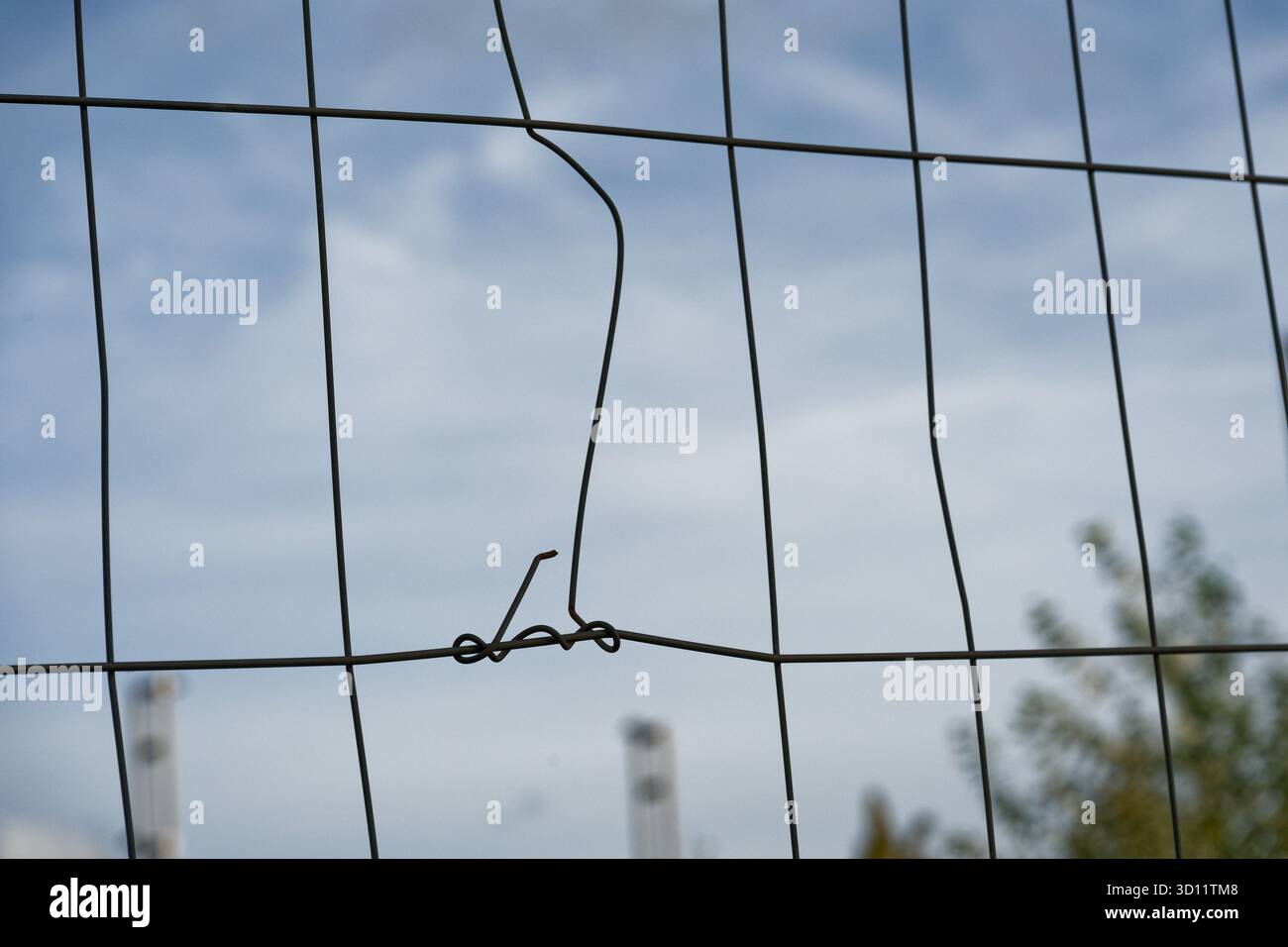 Improvised fix hi-res stock photography and images - Alamy