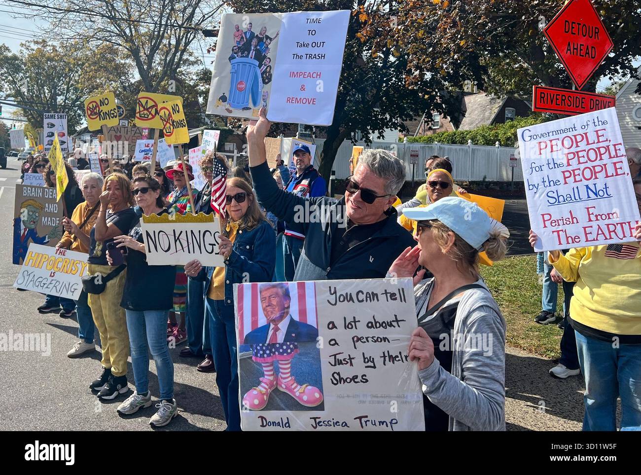 No kings protest connecticut hi-res stock photography and images - Alamy