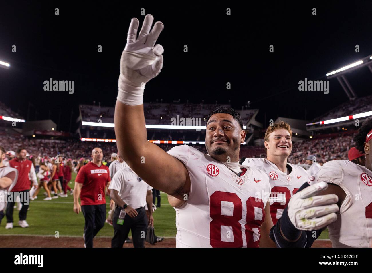 Alabama tight end Jay Lindsey (88) taunts South Carolina students after ...