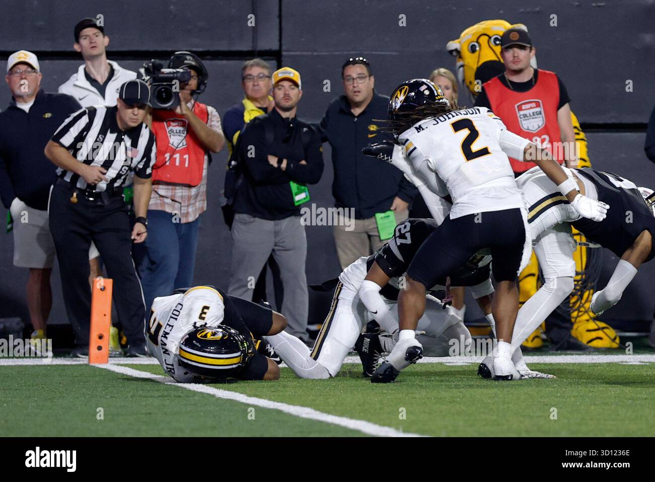 NASHVILLE, TN - OCTOBER 25: Missouri Tigers wide receiver Kevin Coleman ...