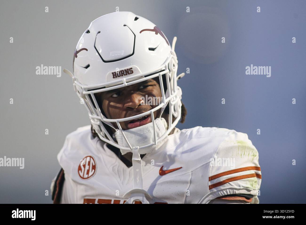 Texas wide receiver Ryan Wingo reacts to a play against Mississippi ...