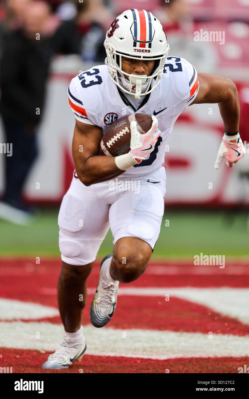 October 25, 2025: Tigers running back Jeremiah Cobb (23) brings the ...